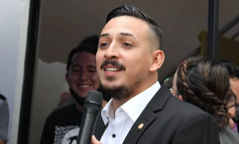 Ariel Robles ratificado como candidato del Frente Amplio